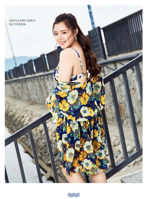 style bikini three-piece swimsuit female blouse sunscreen gather Korean version of the corner hot spring swimsuit supplier