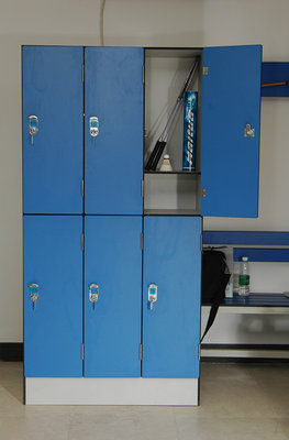 6 Door Compact Laminate Locker with Bench for GYM for Sauna Center