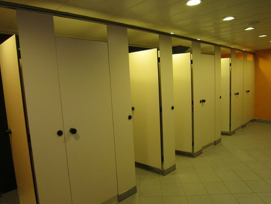 2 years warranty glossy finish hpl toilet cubicle partition without top rail