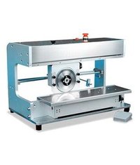China Motorized PCB Separator Pre Scoring PCB Depanelizer With One Year Warranty supplier