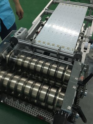 Motorized PCB Separator Multi Blades PCB Depanelizer For CE ISO Certification supplier