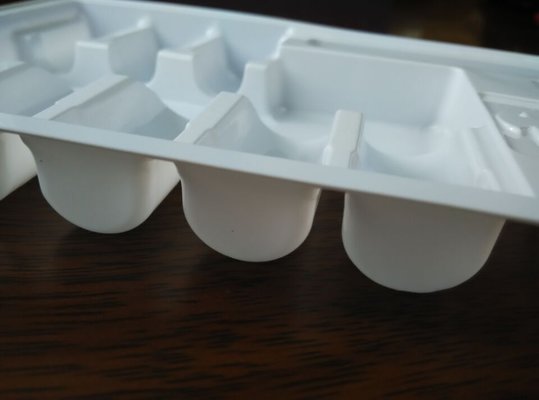 Plastic tray for health care products, blister supplier
