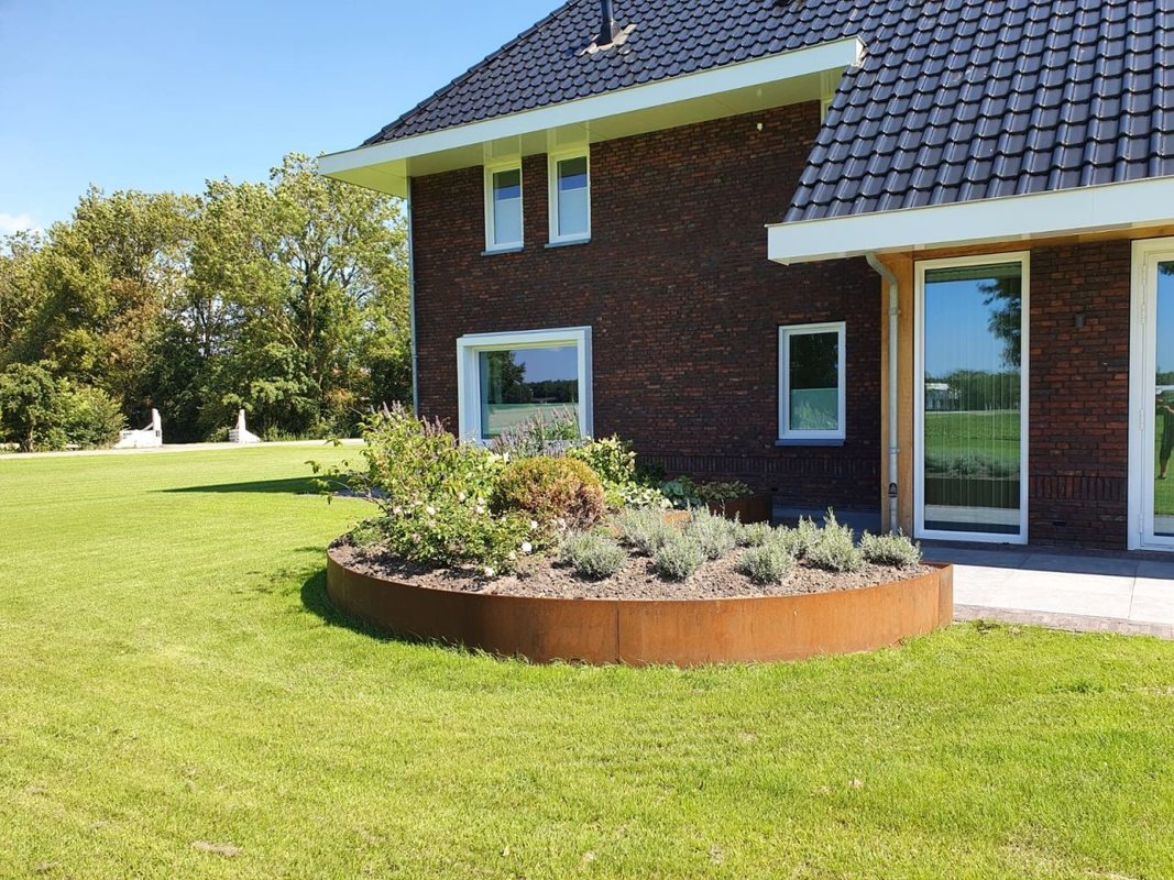 Corten steel flower bed border garden edging steel corten-steel-garden-edging