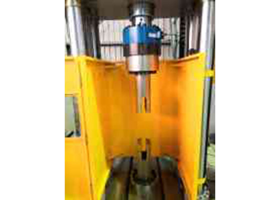 4 Columns Fatigue Testing Machine 1000kN Force 0.5% Load Accuracy SGS Approval