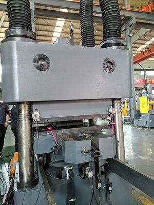 Servo Hydraulic Compression Testing Machine Elastomeric Pad Bearings For Highway Bridges