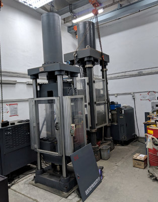 Single Test Space Servo Hydraulic Universal Testing Machine 15-55mm Round Specimen