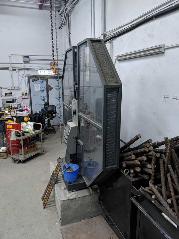 300J 450J Notched Bar Ipendulum Impact Tester , Charpy Impact Test Machine For Metal