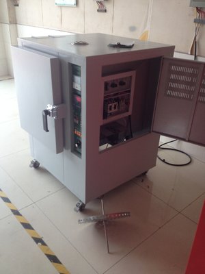 ASTM D 1148 Rubber Testing Equipment , Yellowing Chamber For Color  Change Test