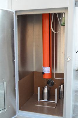 Free Drop Lithium-ion Battery Impact Testing Machine For Electric Automobile UL1642 Standard