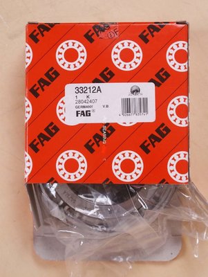 Auto part bearing taper roller bearing 32212 32212JR bearing supplier