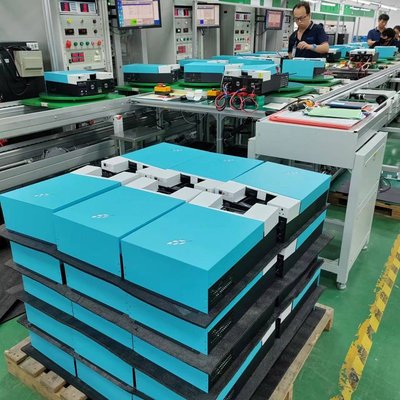 Sales Reasonable Price Solar Hybrid Inverter Pure Sine Wave 80A Mppt Solar Controller 2400W 24V On Grid Golar Inverter