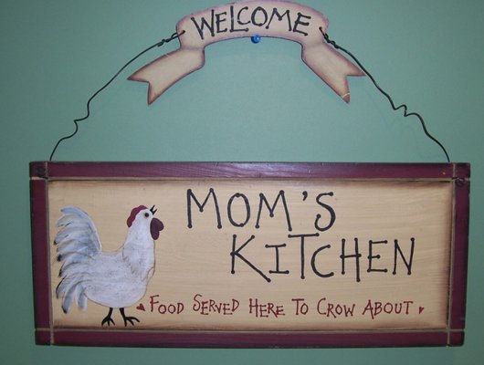 China MOMS KITCHEN WOODEN WALL HANGING SIGNS COUNTRY KITCHEN DECOR HOME ACCENTS supplier
