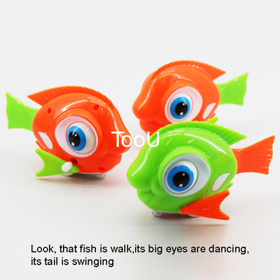4 colors plastic 12cm wind up fish cube clockwork toys for baby