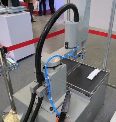 Axis Wrist Industrial Robot Arm For Metal , High Speed Sorting