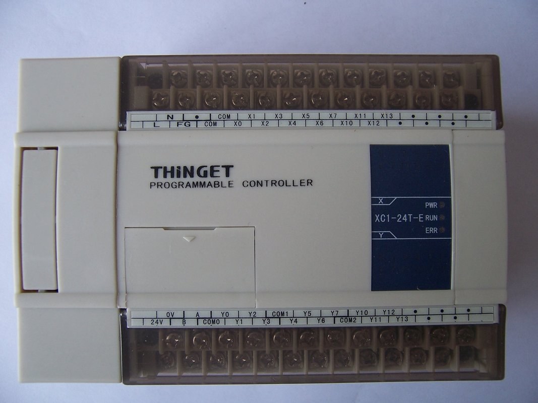 24 I/O PLC Programmable Logic Controller AC 220V Precise Timer And Real Time Clock