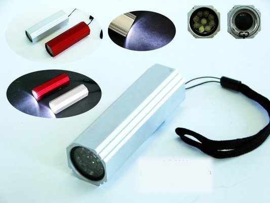 9 mini linternas de LED hermosas ND90039 del LED con 3 pilas AAA