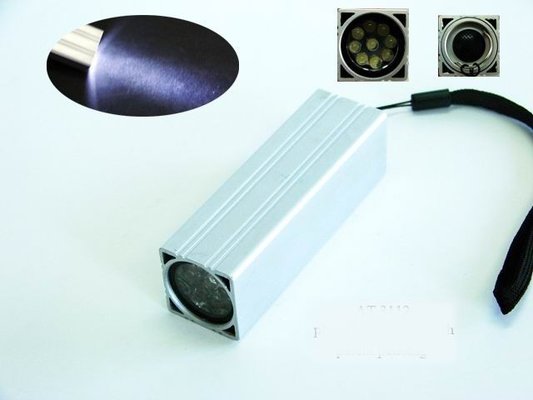 Linternas de LED ND90040 de las pilas AAA del blanco 9 LED 3 mini con 88 * 28 milímetros