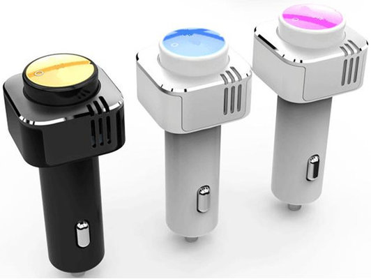 Mini auriculares bluetooth estupendos universales del coche con la base de carga inteligente