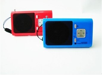 Mini altavoz portátil con la función de la radio de FM