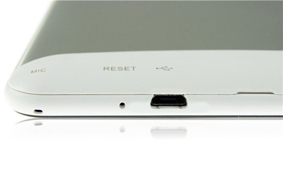 Mtk6577 は PC タッチ画面 5 ポイントのが付いている中心 3G Sim カード タブレットの、4GB/8GB フラッシュ二倍になります