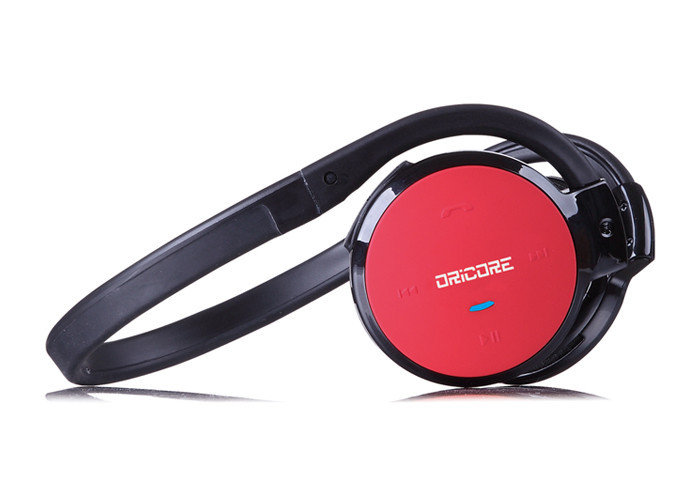 首の屋外スポーツの無線 Bluetooth 4.0 のステレオ ヘッドホーンの後ろの赤い方法