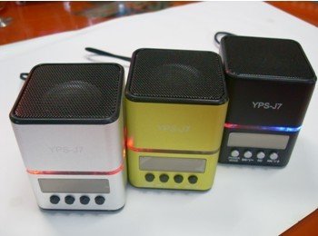 OEM TF カード、デジタル LED スクリーンが付いている USB のフラッシュ ディスク再充電可能な小型スピーカー