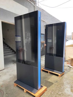 El LCD exhibe la instalación fácil de alta resolución 1920*1080 de las muestras al aire libre del quiosco