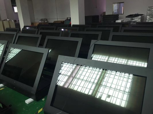 Señalización al aire libre toda de Digitaces de la pantalla táctil de la condición del aire en un quiosco IP65 impermeable