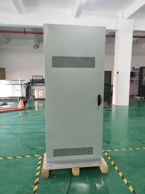 Exhibición impermeable 65" del LCD del alto brillo IP65 tótem al aire libre del LCD teledirigido