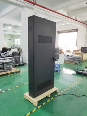 Quiosco interactivo impermeable de la señalización de Digitaces, 55" señalización de la pantalla táctil de Digitaces