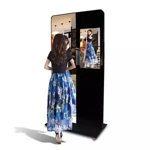 Quiosco mágico de la exhibición del espejo del brillo de 450 liendres pantalla táctil derecha del piso de 43 pulgadas