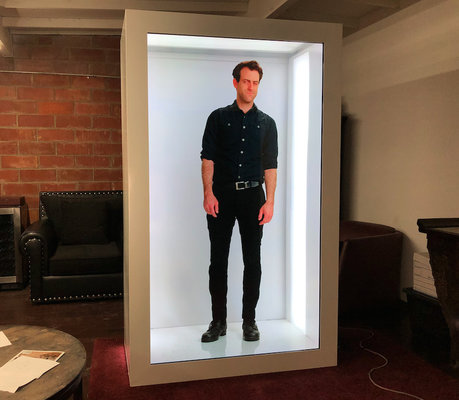 Escaparate transparente de la pantalla LCD táctil de la chapa 86 pulgadas para hacer publicidad