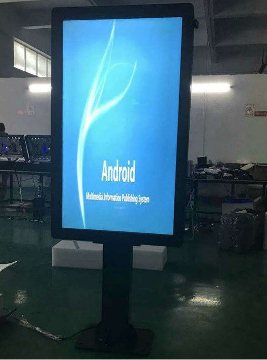 Dedi exhibición digital de la señalización de la publicidad al aire libre del alto brillo del soporte del piso de 43/55 pulgada