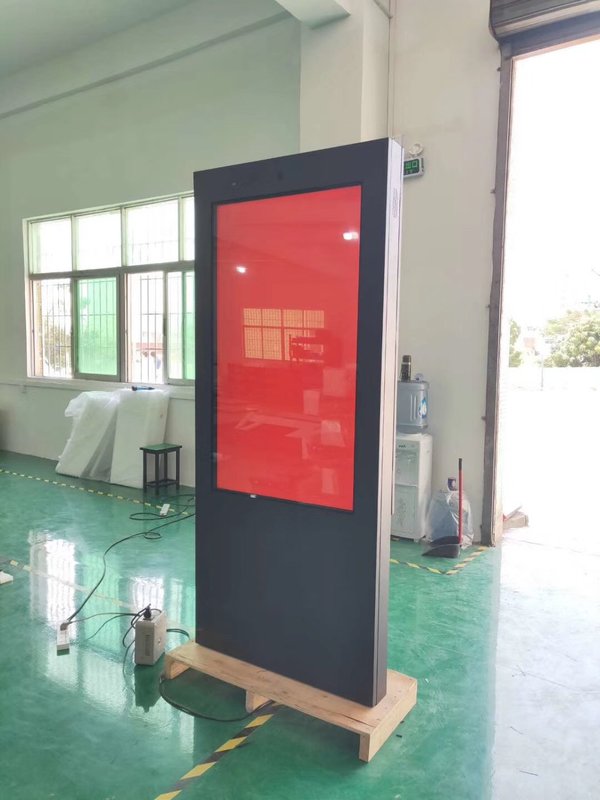 55 Inch Outdoor LCD Digital Signage Capacitive Touch IP65 With Remote Control