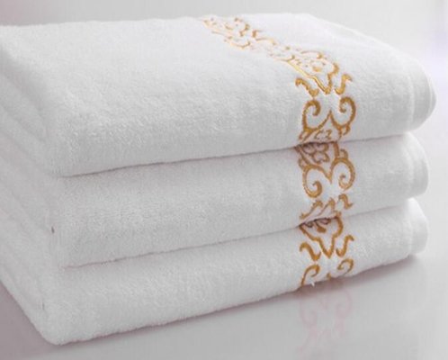 Top Grade White Embroidered Bath Towels Ultra Soft Hotel bath towels