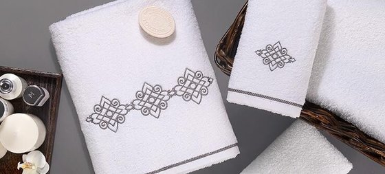 Top Grade White Embroidered Bath Towels Ultra Soft Hotel bath towels