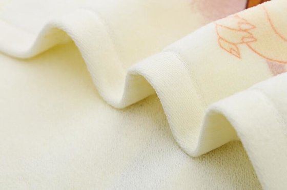 Printed Discoloring Hand Towels  Ultra Soft , Lint Free, Scratch-Free