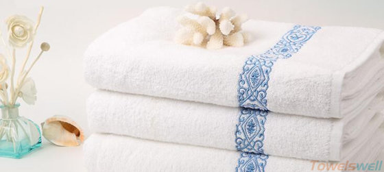 Lint Free Ultra Soft  Drying fast Super Absorbent Embroidered Bath Towels