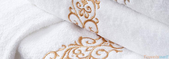Lint Free Ultra Soft  Drying fast Super Absorbent Embroidered Bath Towels
