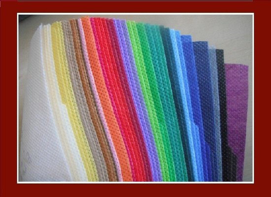 Waterproof Purple PP Non Woven Fabric 100% Polypropylene Nonwoven Fabrics 80gsm