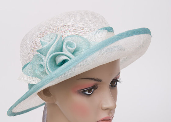 Fashionable 9cm Short Brim Ladies Sinamay Hats / Ladies Dress Hats For Party