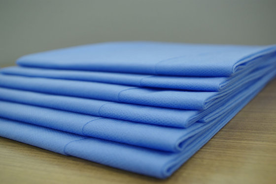 Hydrophilic PP Spunbond Non Woven Fabric For Bags / Sanitary Usage