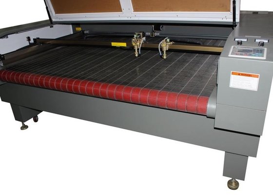 Auto feeding wool felt laser cutting machine engraving equipment for textile / plush toy