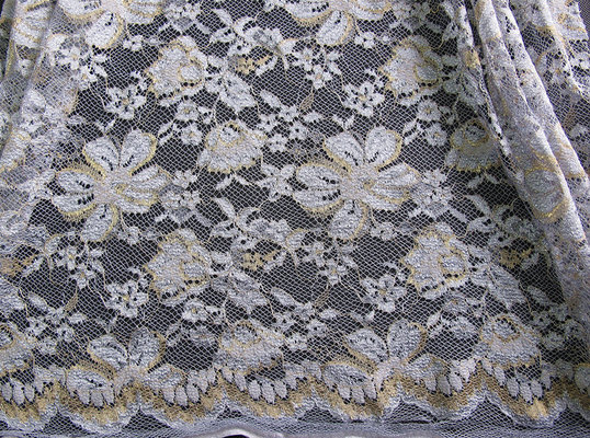 Black Scalloped Metallic Bulk Floral Lace Fabric Eco-Friendly Dyeing CY-LW0060