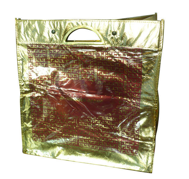 Eco friendly golden lamination non woven carry bag with metal handle