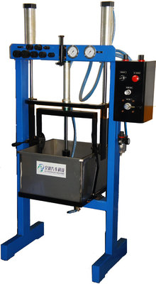 China Torque Converter Rebuilding Equipment 105 x 60 x 200CM Pneumatic Power Leaking Tester supplier