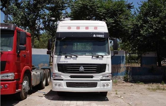 Sinotruk Howo 4x2 209hp tractor truck ZZ4187M3517CZ for hot sale