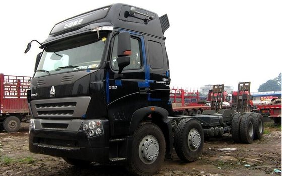 Sinotruk Howo 8x4 Cargo truck Chassis ZZ1317N4667N1H