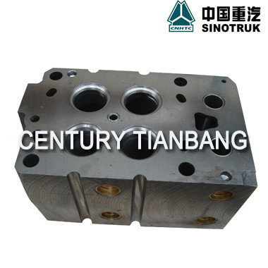 Sinotruk Howo A7 truck parts Cylinder head AZ1246040010.