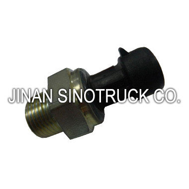 Truck parts Oil pressure sensor VG1092090311.